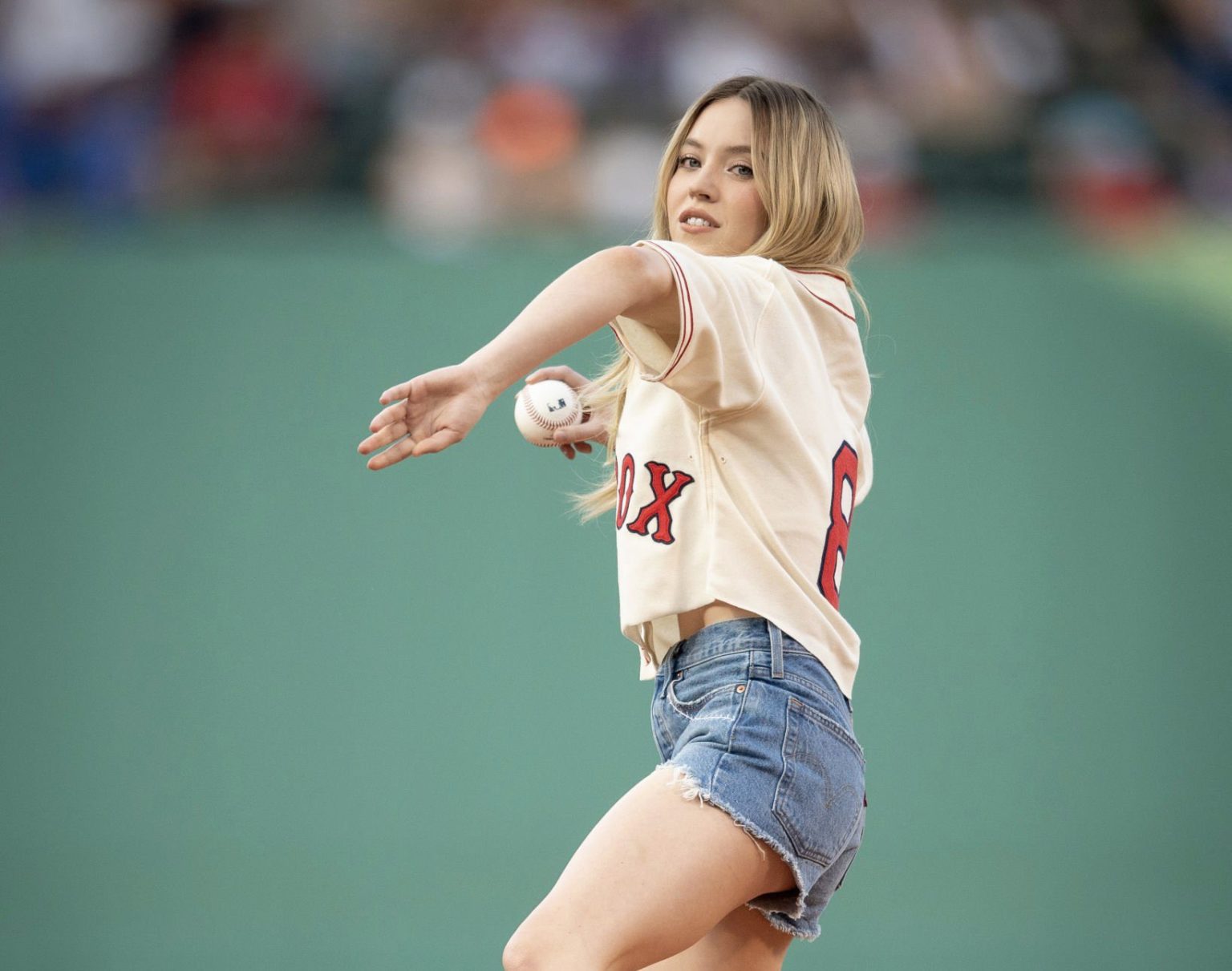 Watch Sydney Sweeney Throw Red Sox First Pitch - Media News Journal
